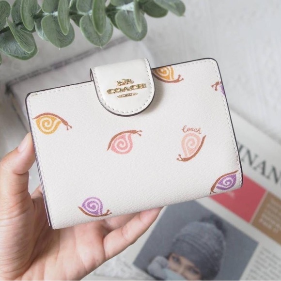 Coach | Bags | Nwt Coach Medium Corner Zip Wallet With Snail Print ...